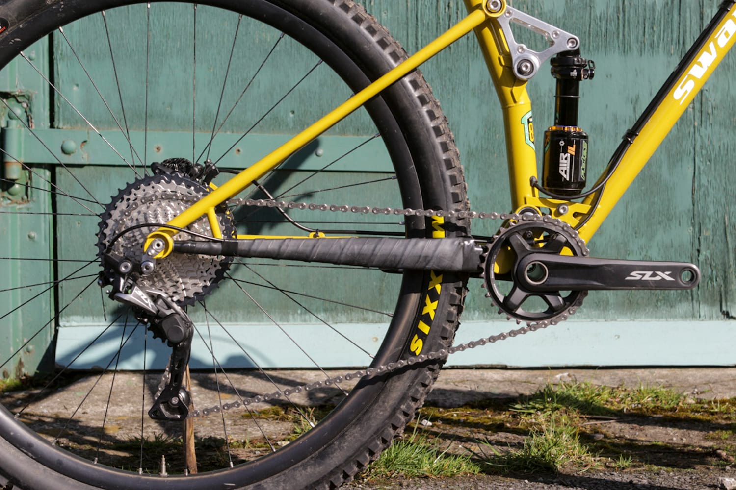 Get a look at this gorgeous UK-made steel full suspension bike from ...