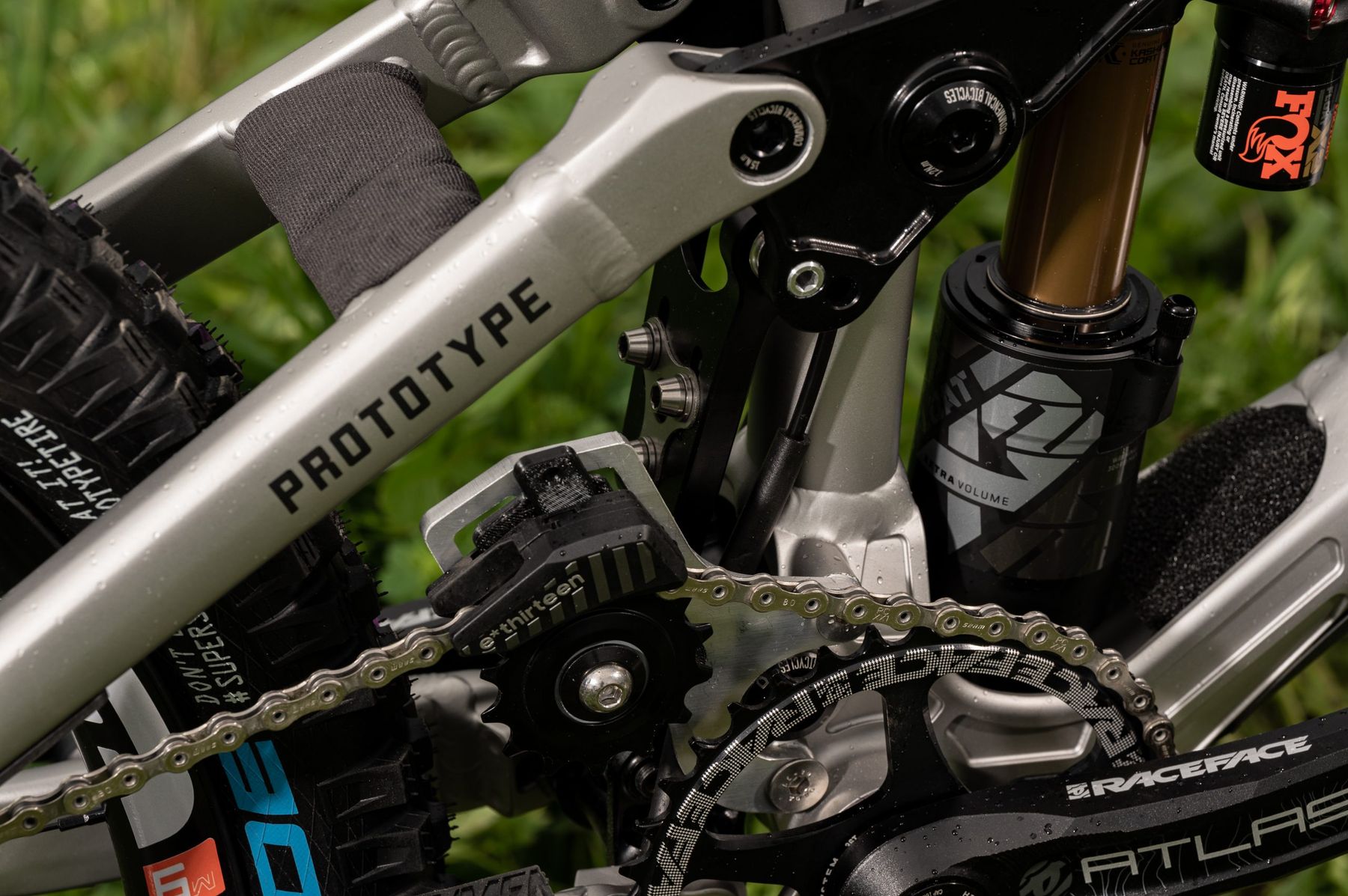 Commencal will be racing a prototype DH bike with Virtual High Pivot ...