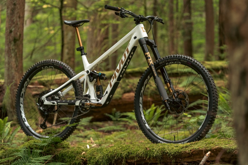 Fox Podium inverted fork is a real (expensive) thing – Singletrack ...