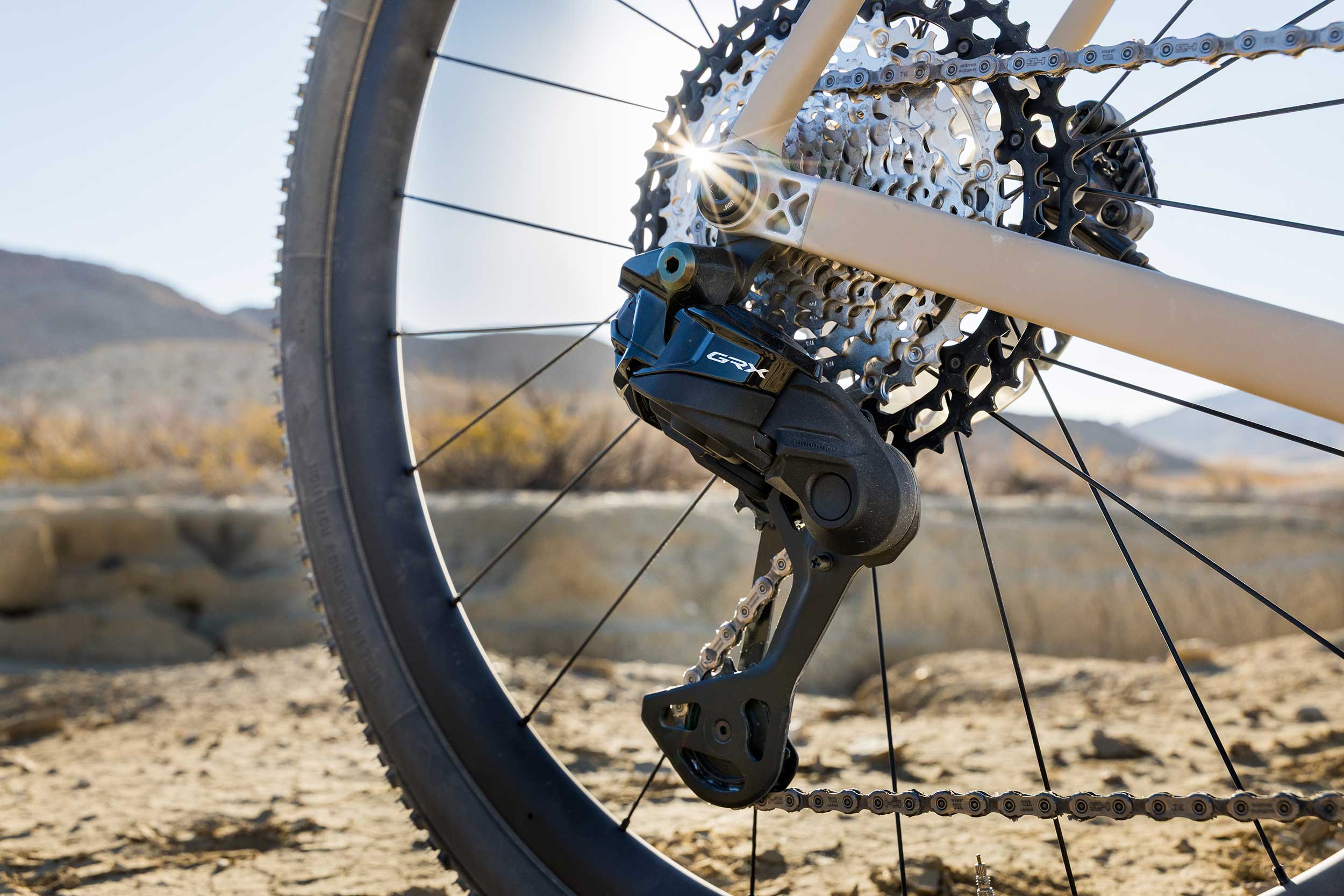 Shimano goes fully wireless with new gravel groupset GRX RX827 ...