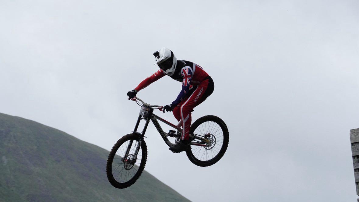 What it’s like watching Red Bull Hardline in person – Singletrack World ...